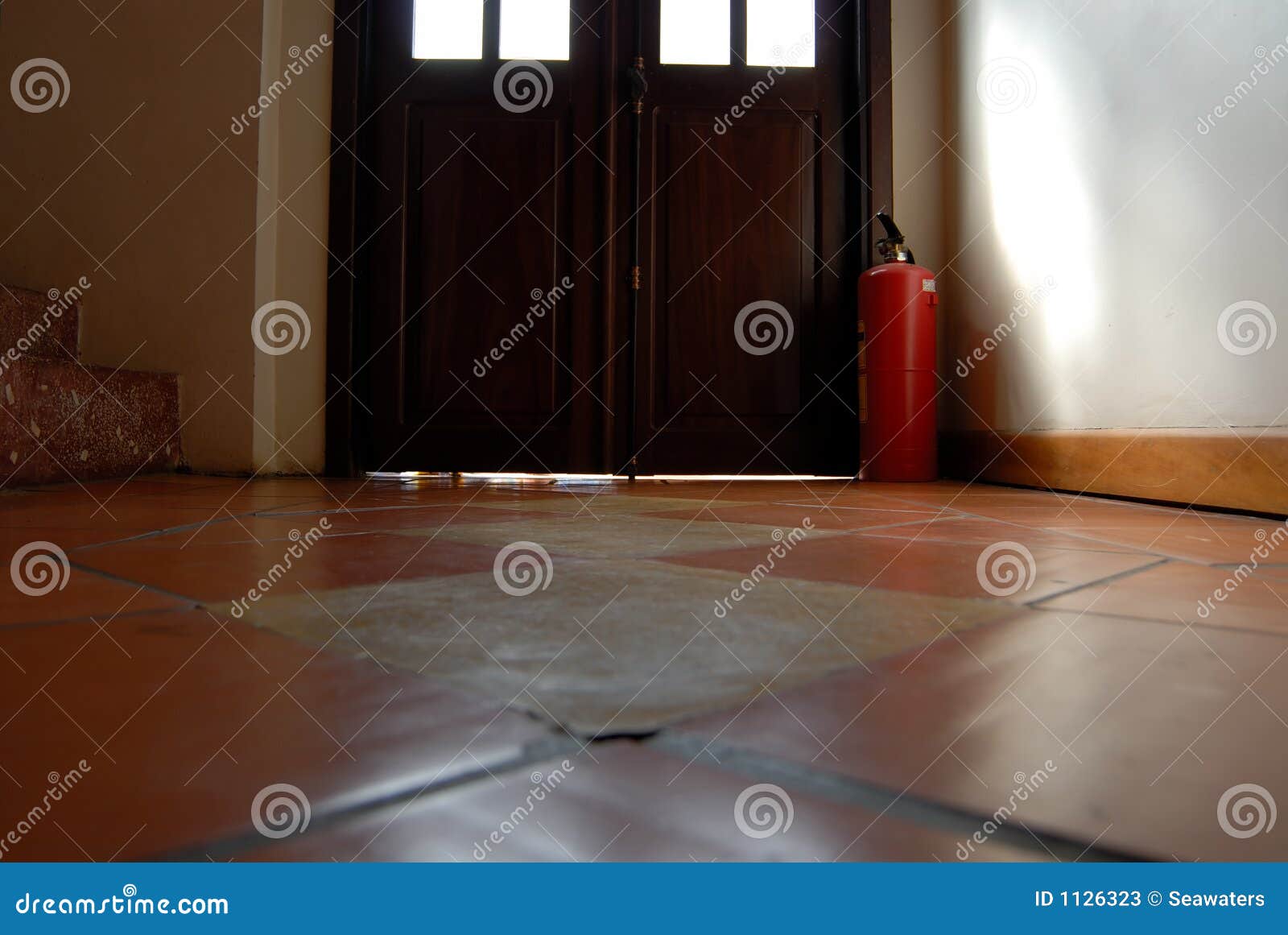 Fire Extinguisher stock image. Image of douse, burn, mounted - 1126323