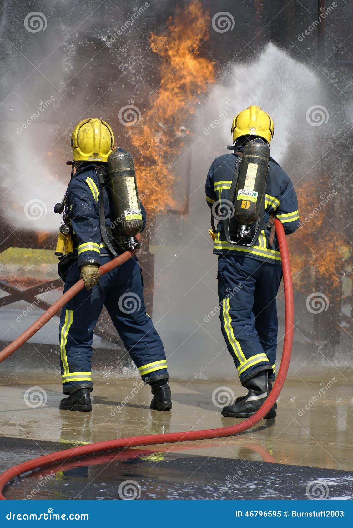Fire-fighters in BA Fighting Fire Editorial Image - Image of fuel ...