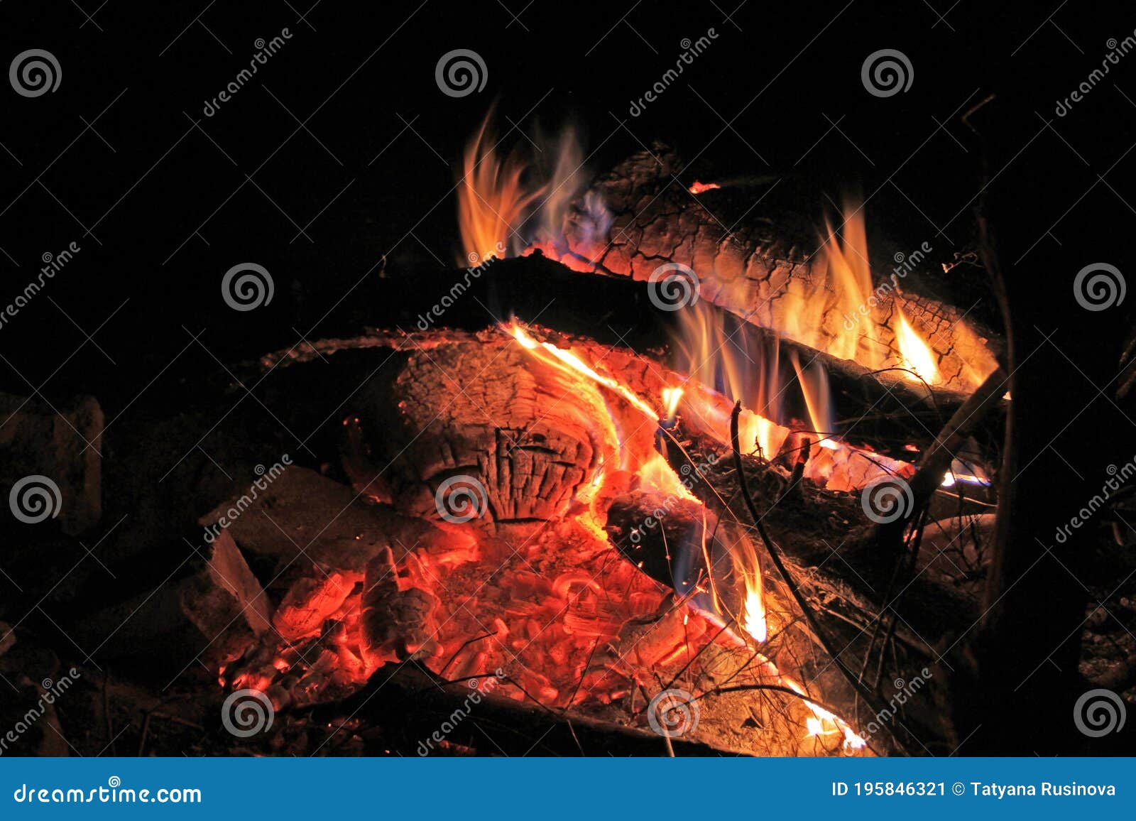 Fire Flame, a Large Log Fire on a Dark Night Stock Image - Image of ...