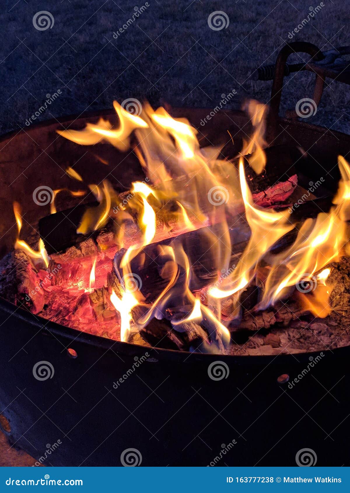 Fire Pit stock photo. Image of flames, fire, logs, glow - 163777238