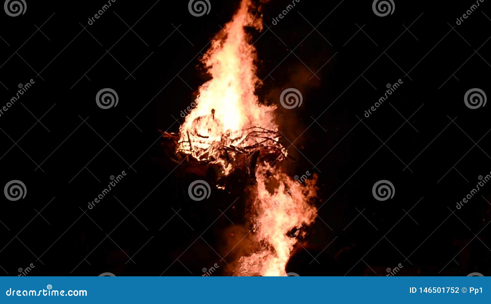 Fire Pyre, Burning Witch, Tree Branch Campfire Bonfire Flame Stock ...