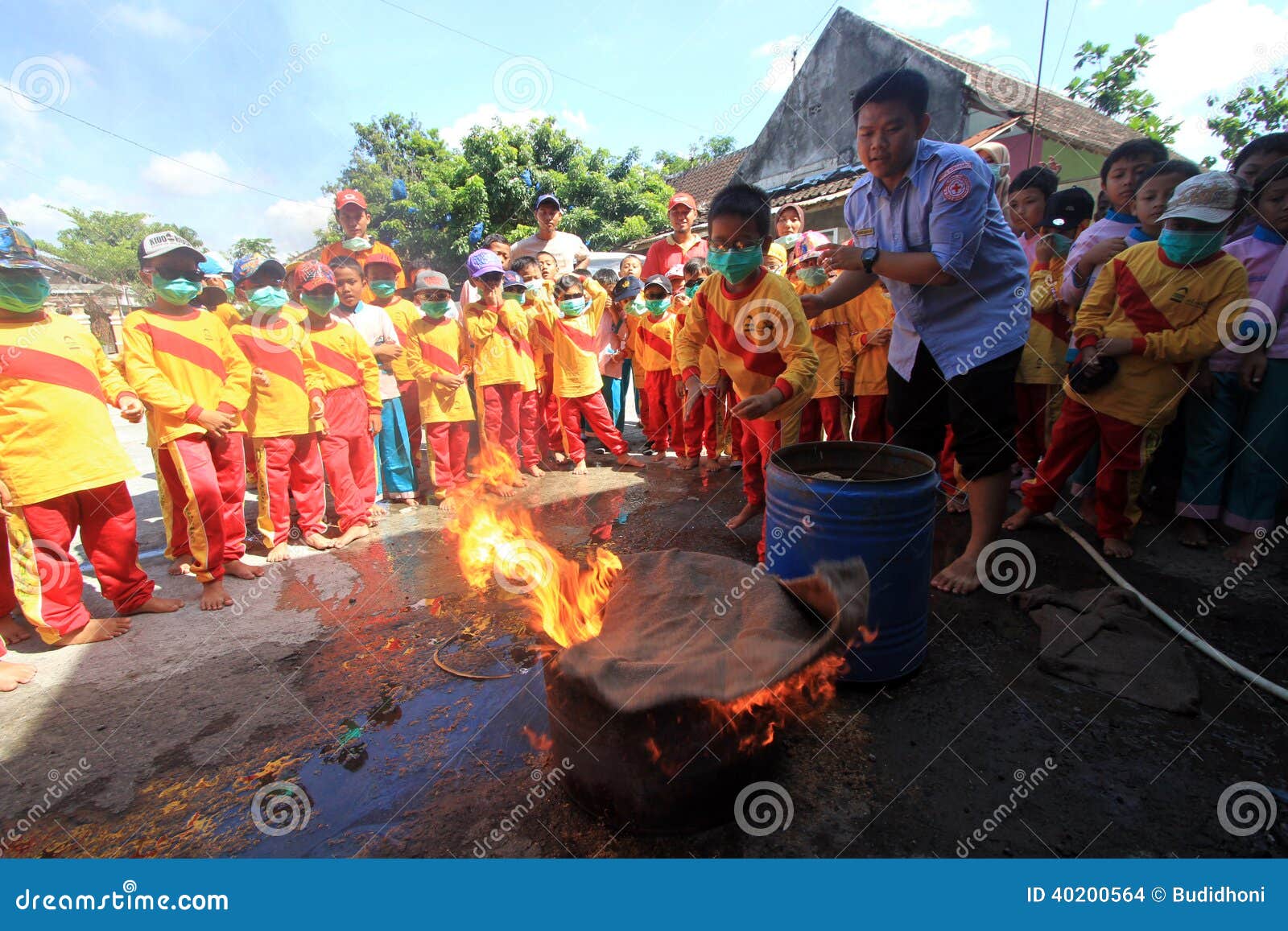 FIRE QUENCH editorial stock image. Image of fire, extinguish - 40200564