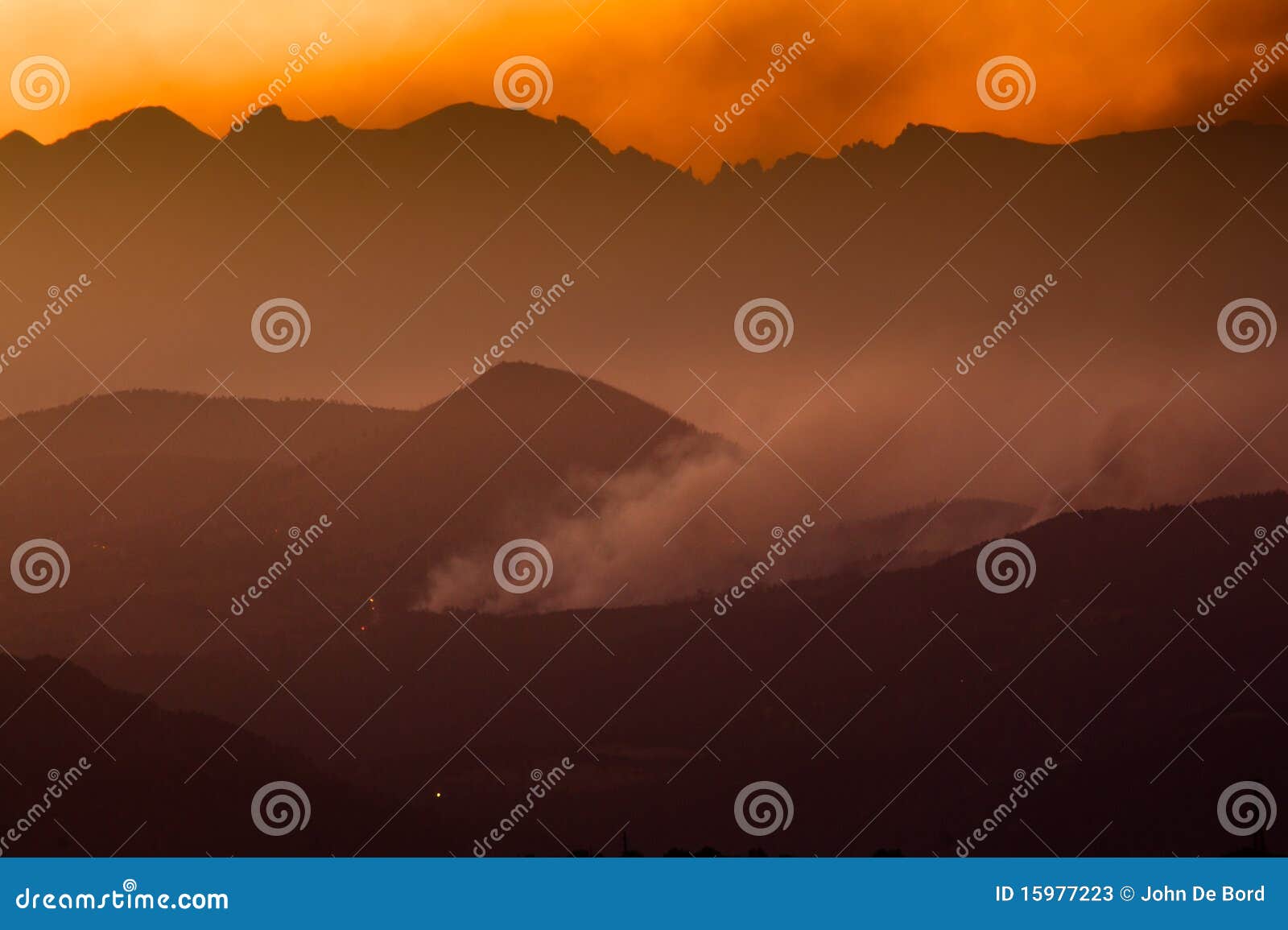 The Fire on the Ridge editorial stock photo. Image of glow - 15977223