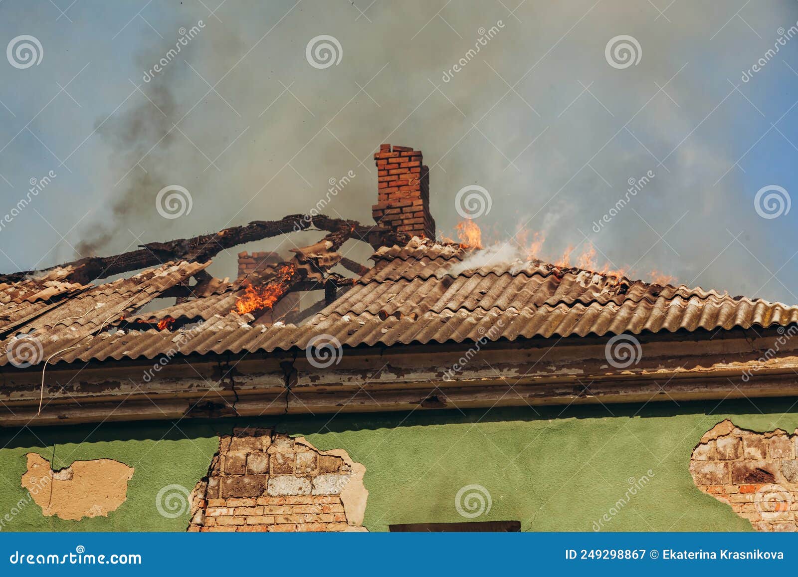 A Fire on the Roof of an Old Abandoned Building Stock Image - Image of ...