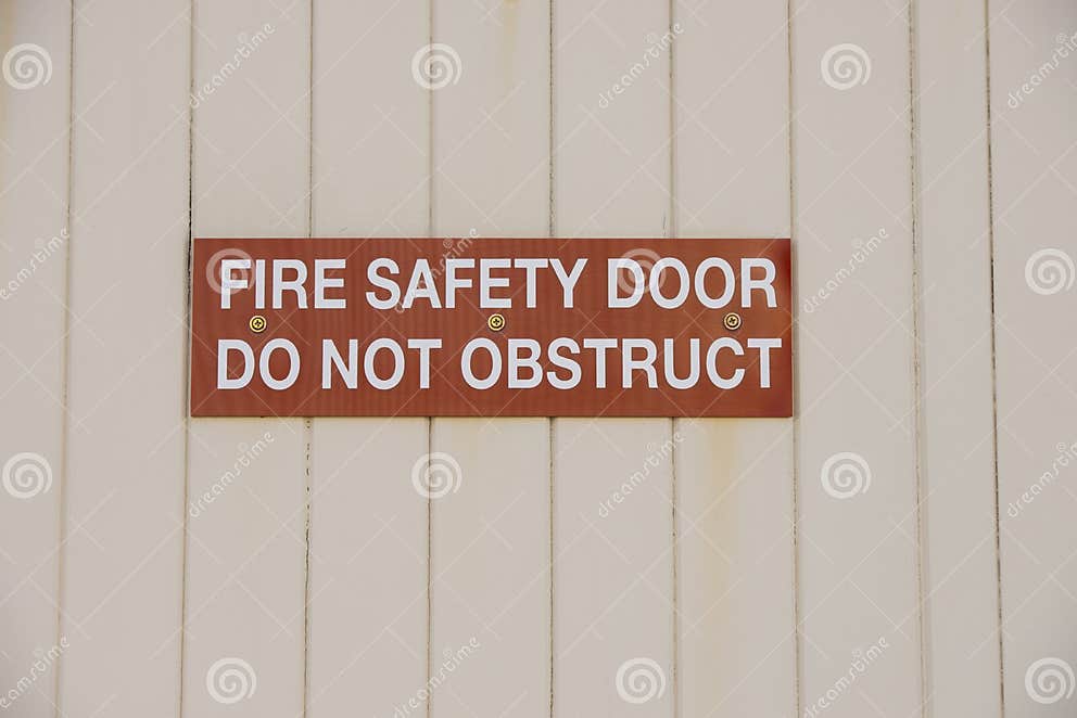 Fire safety door sign stock image. Image of sign, safety - 39417311