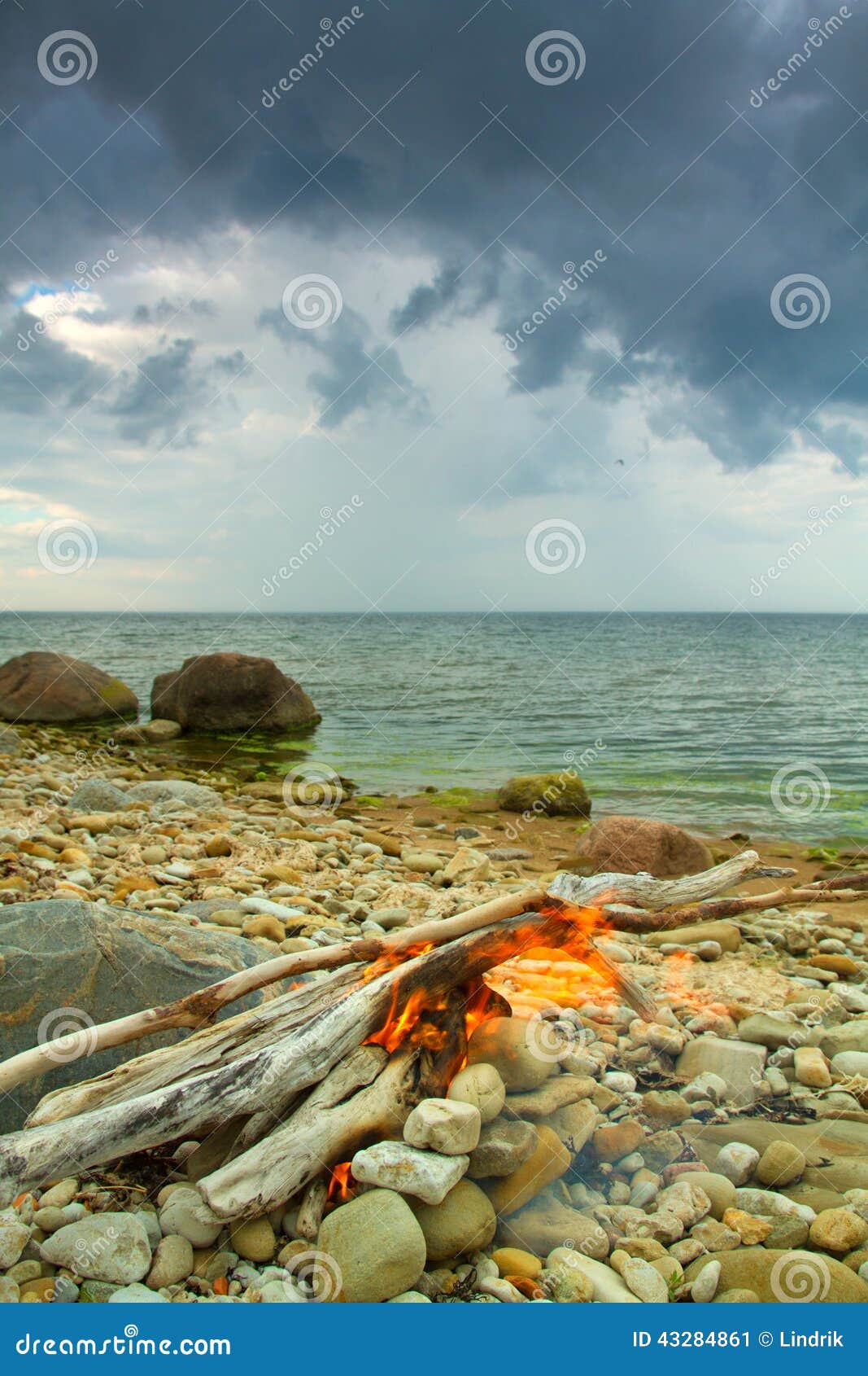 Fire at sea stock image. Image of burnt, black, marshmellows - 43284861