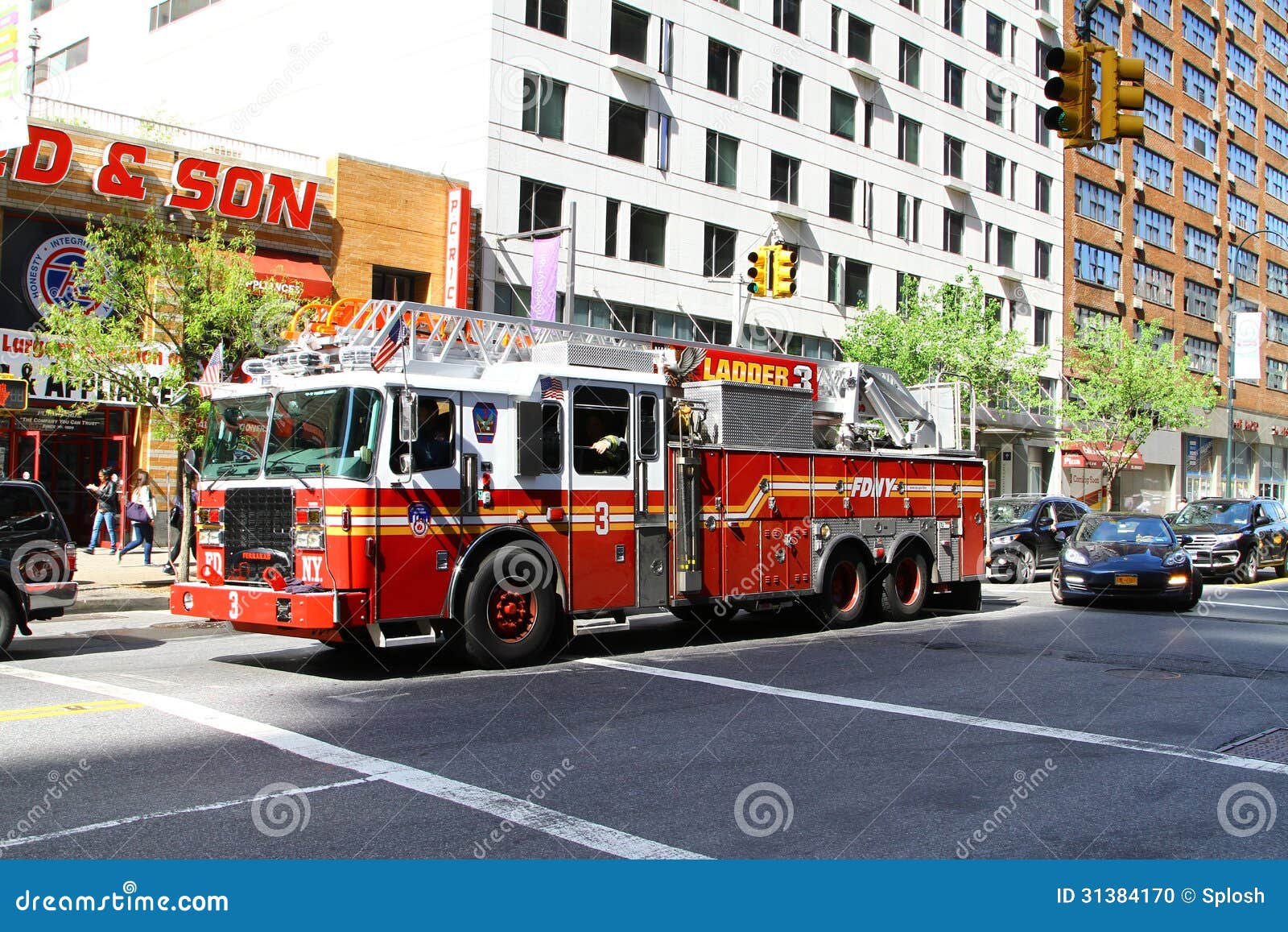 Fire Truck in New York City Editorial Image - Image of emergency ...