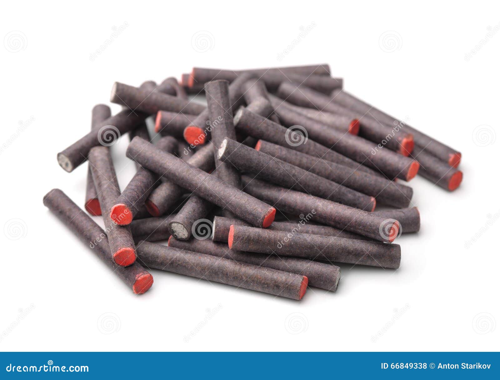 Firecrackers fotografia stock. Immagine di festa, dinamite - 66849338