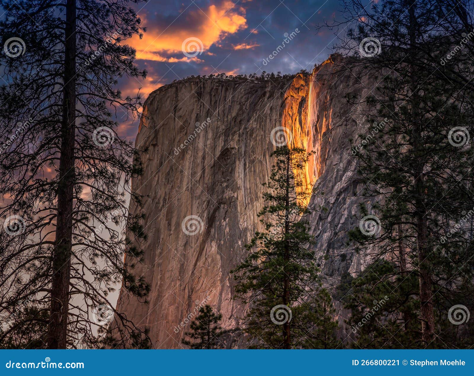 The Firefall on El Capitan, Yosemite National Park, California Stock ...
