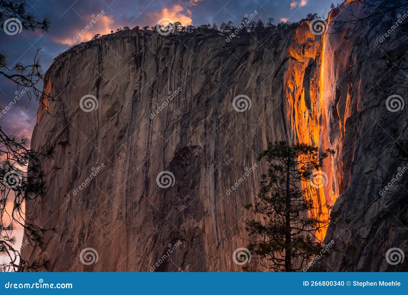 The Firefall on El Capitan, Yosemite National Park, California Stock ...