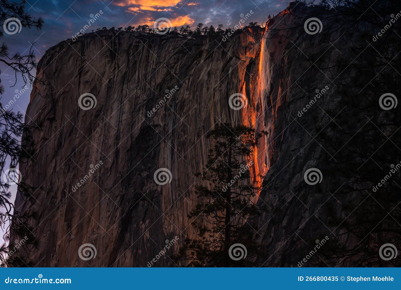 The Firefall on El Capitan, Yosemite National Park, California Stock ...