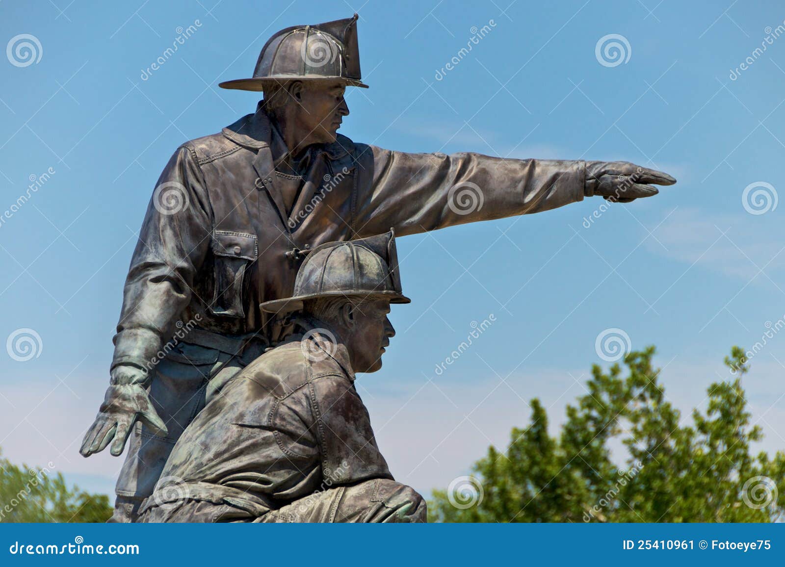 Firefighter Memorial Statue Kansas City Editorial Photo - Image of ...