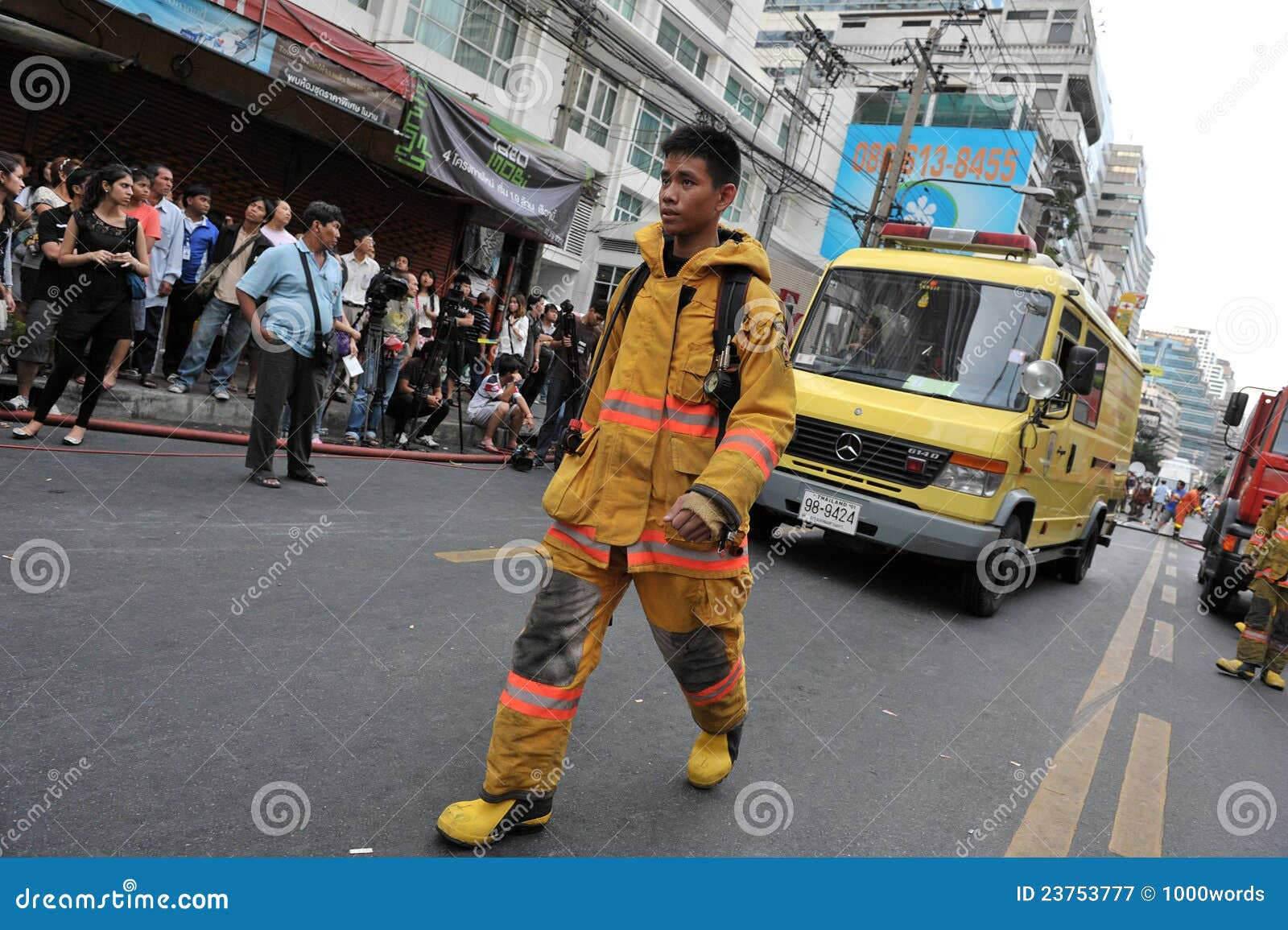 A Firefighter at the Scene of an Office Fire Editorial Photography ...