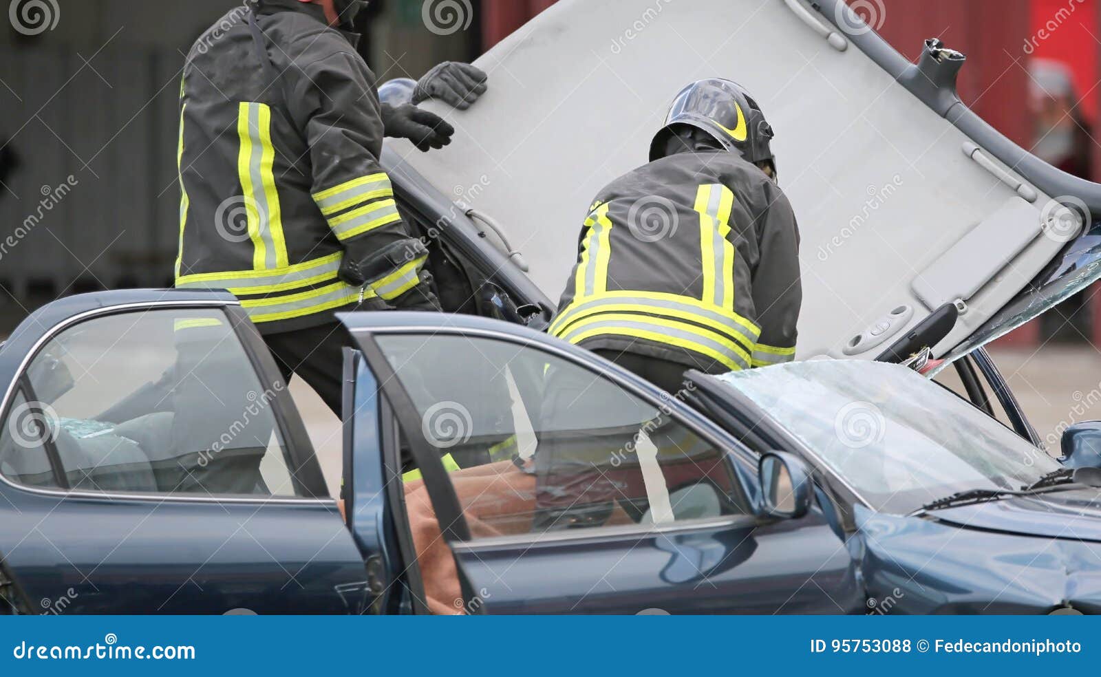 Firefighter Team Takes Off the Car Roof To Pull the Wound after Stock ...