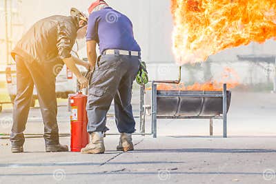 Firefighter Training,Instructor Training How To Use a Fire Extinguisher ...
