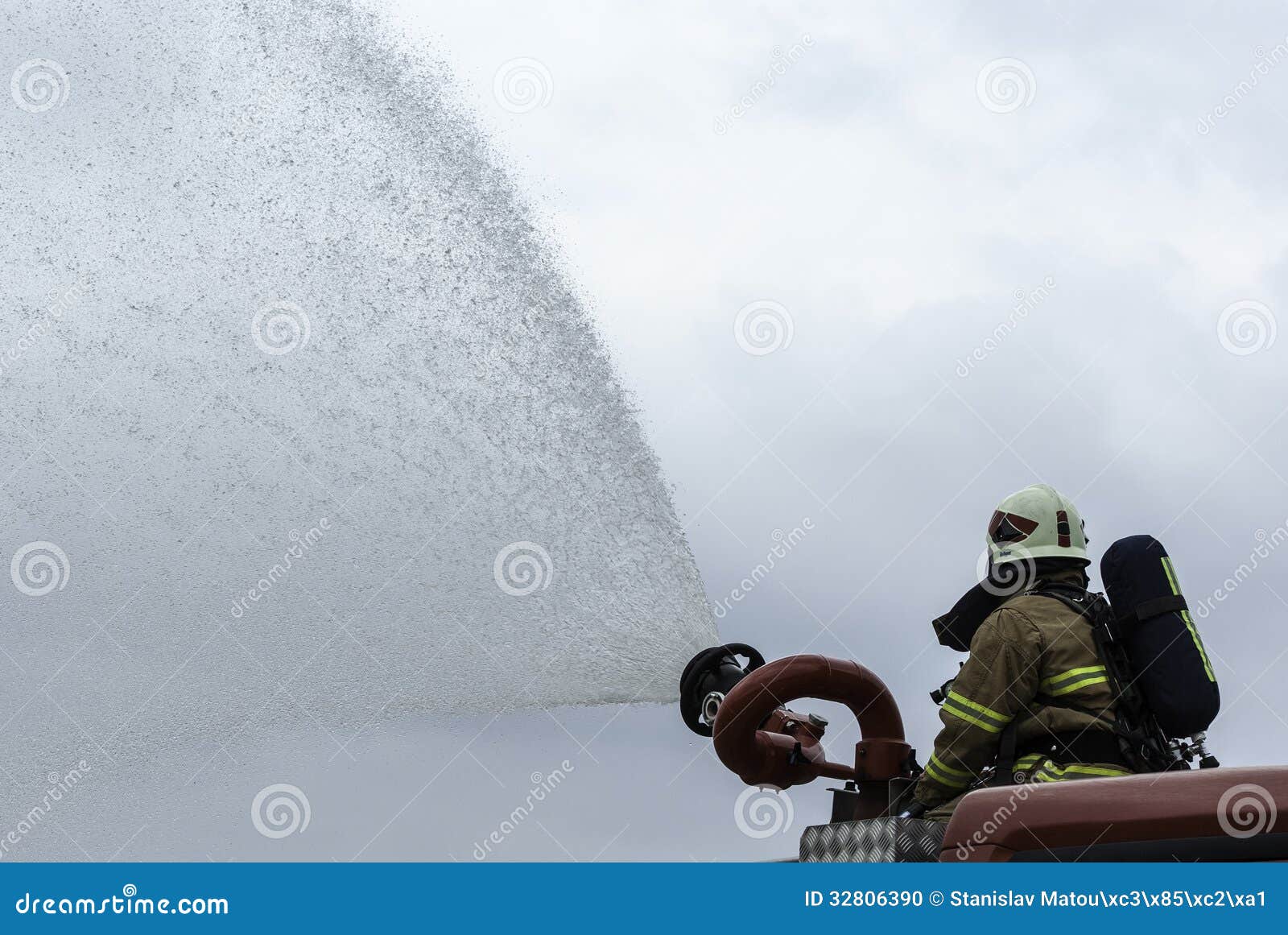 Firefighter editorial image. Image of department, rescue - 32806390
