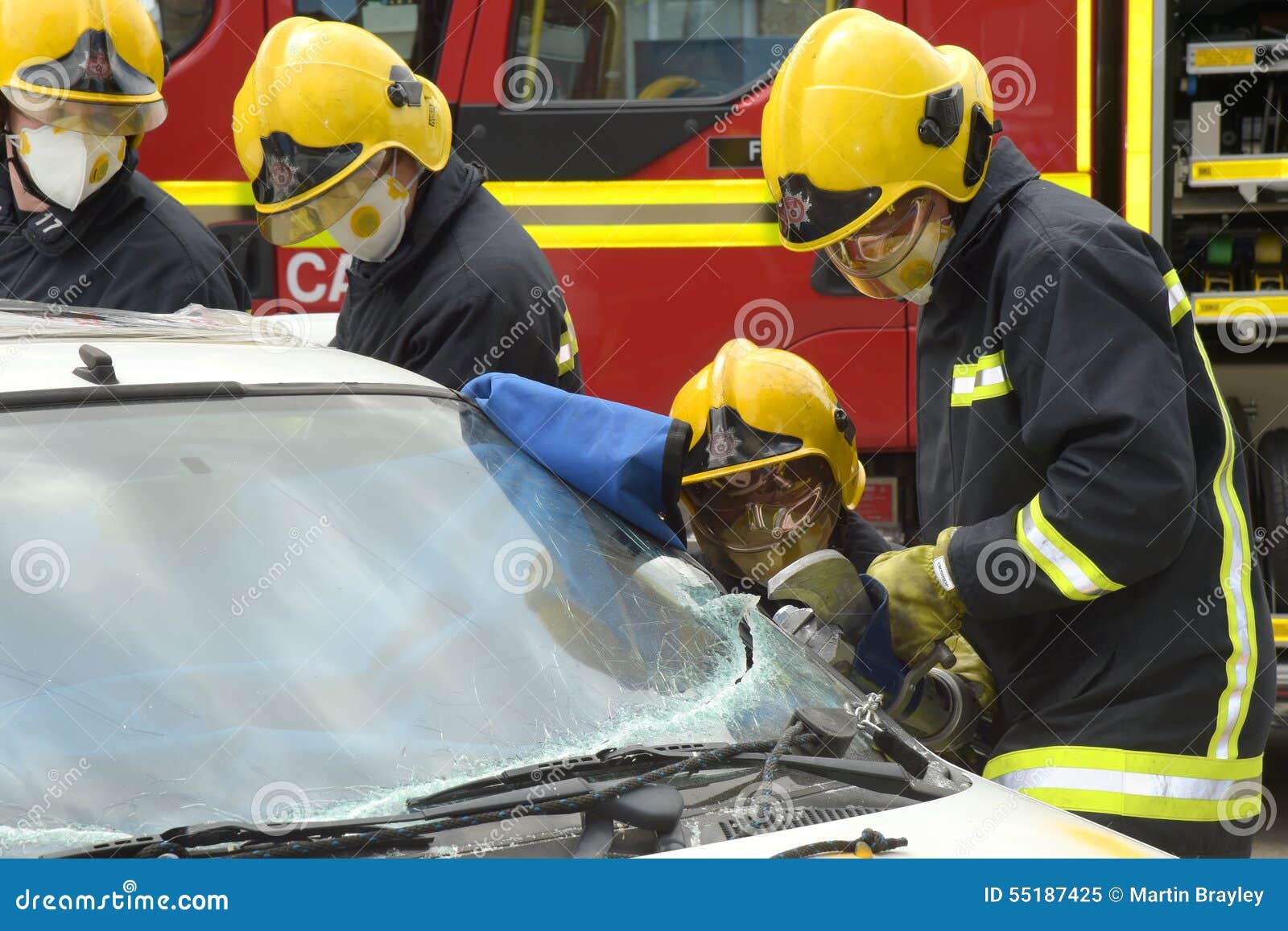 Firefighters At A Car Crash Editorial Image - Image: 55187425 Firefighters At A Car Crash Editorial Image - Image: 55187425
