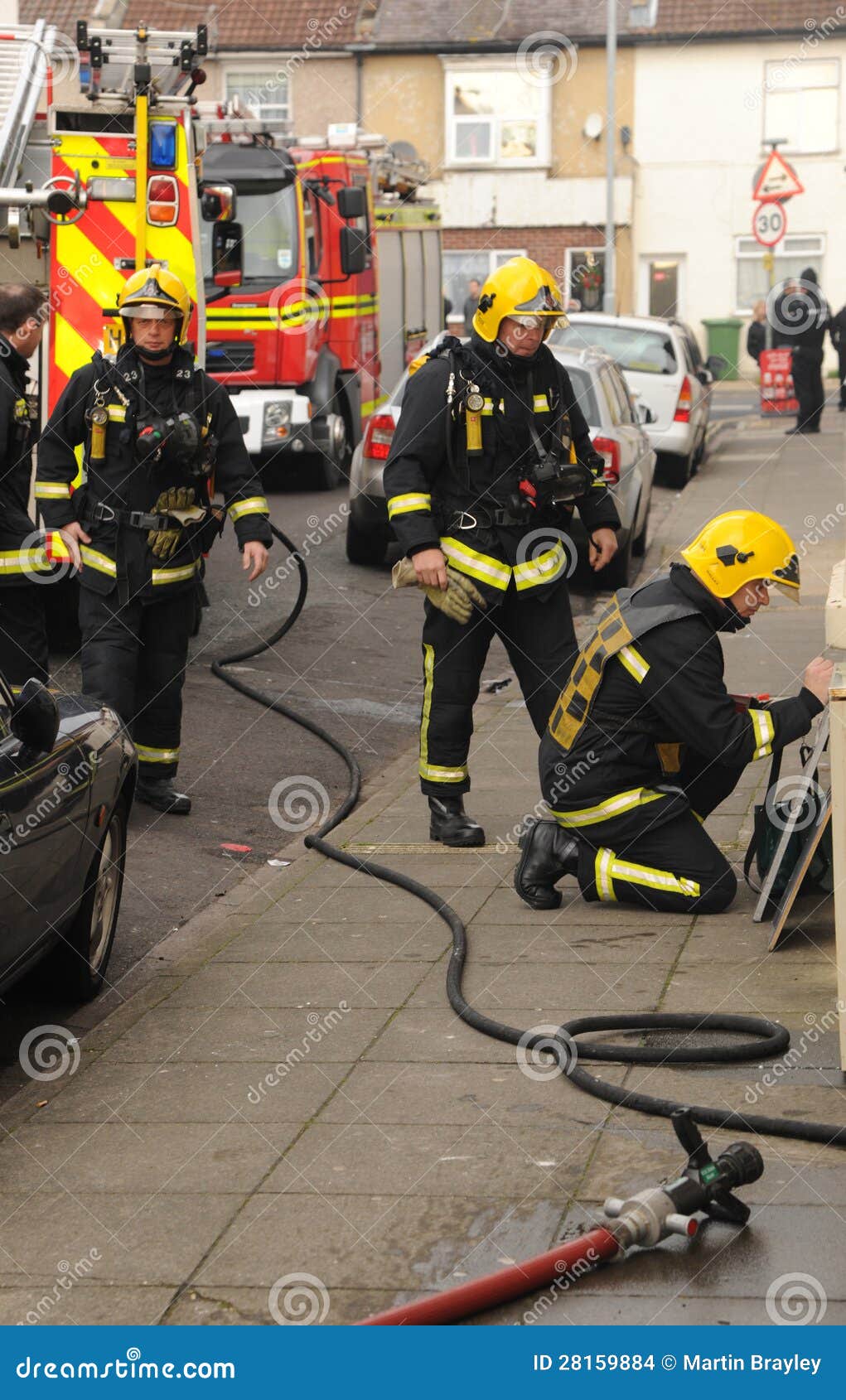 Firefighters at house fire editorial stock image. Image of breathing ...