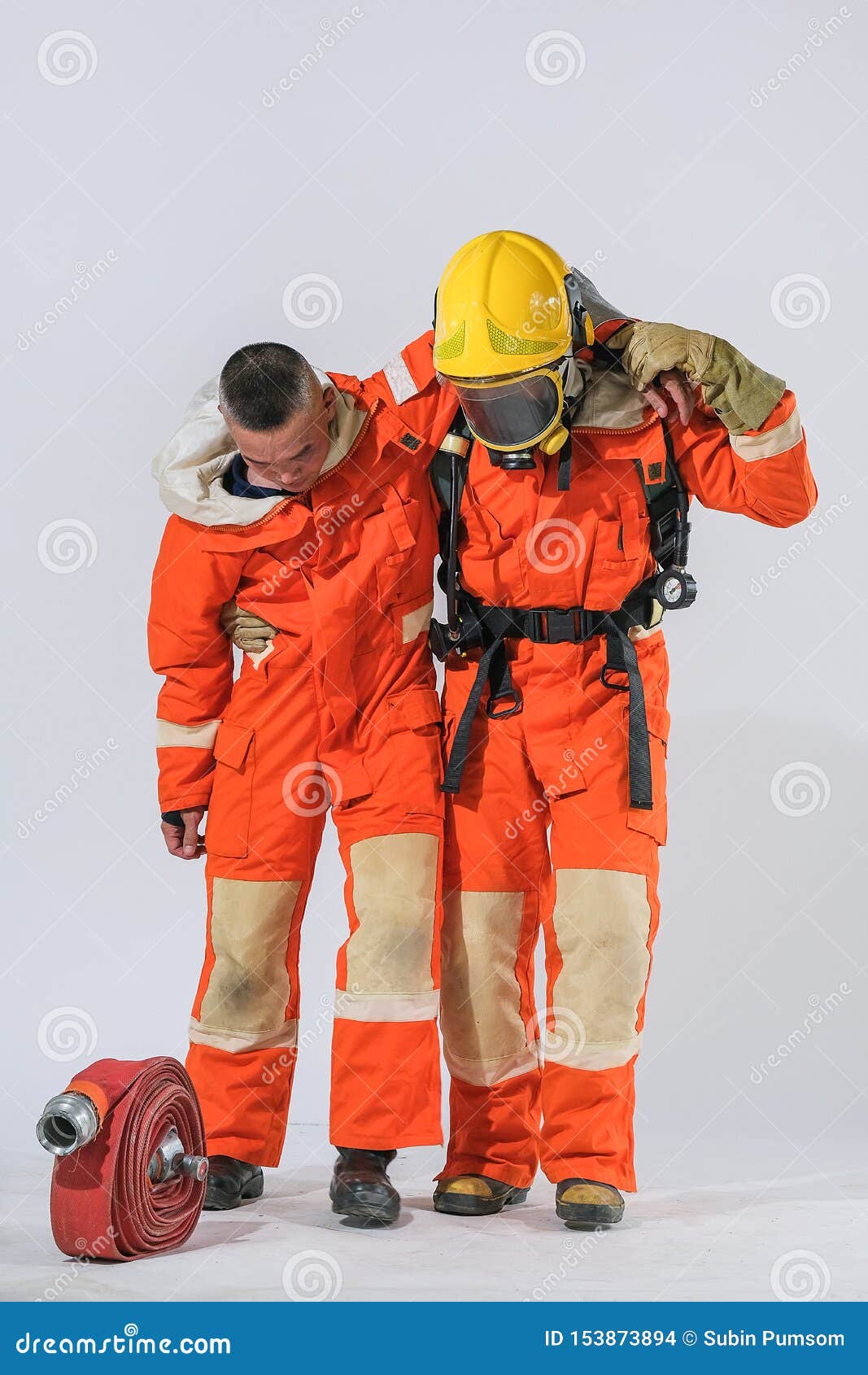 Firefighters Teach How To Help those Who are Burned Stock Photo - Image ...