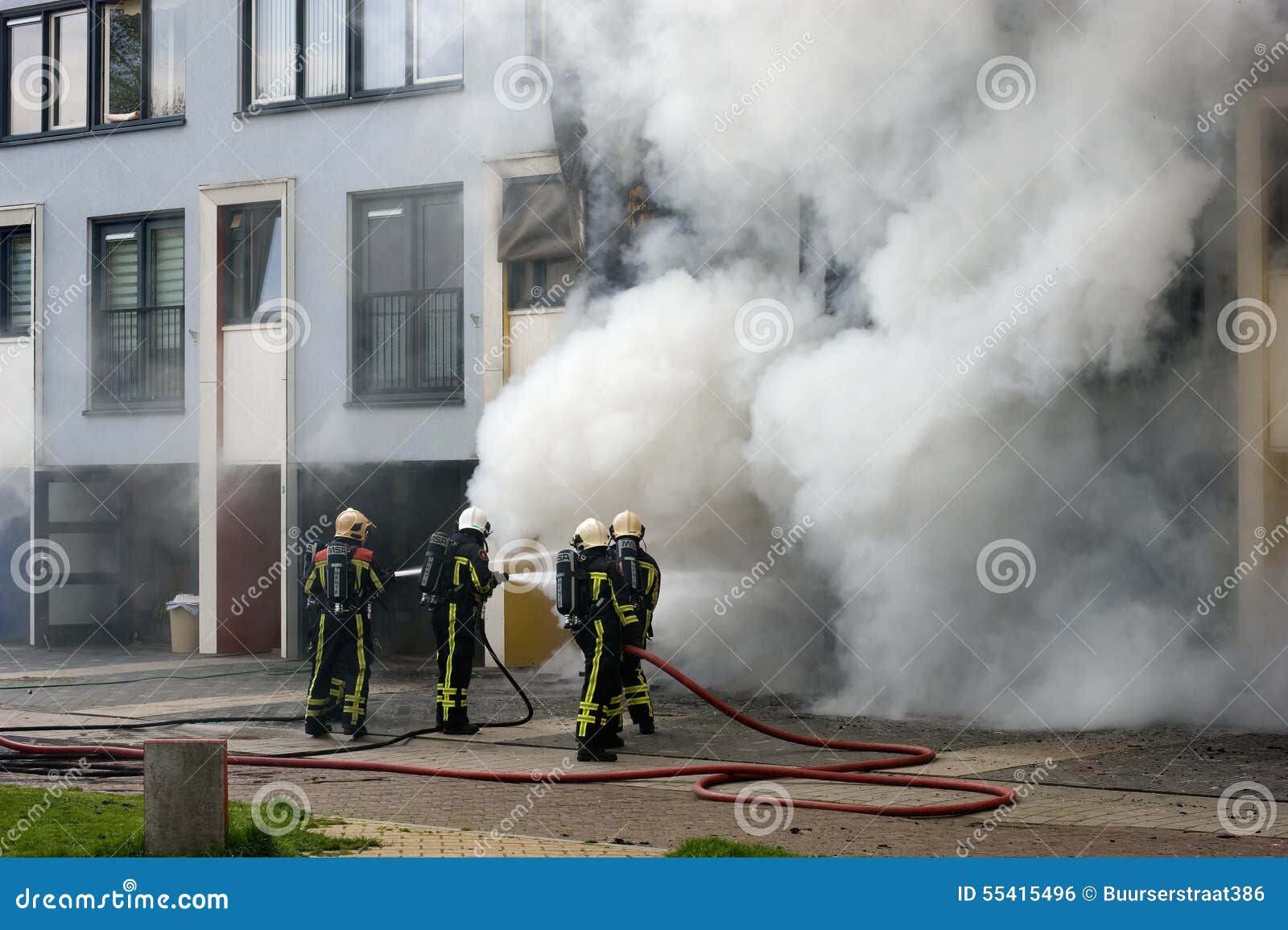 Firefighters at work editorial photo. Image of hydraulic - 55415496