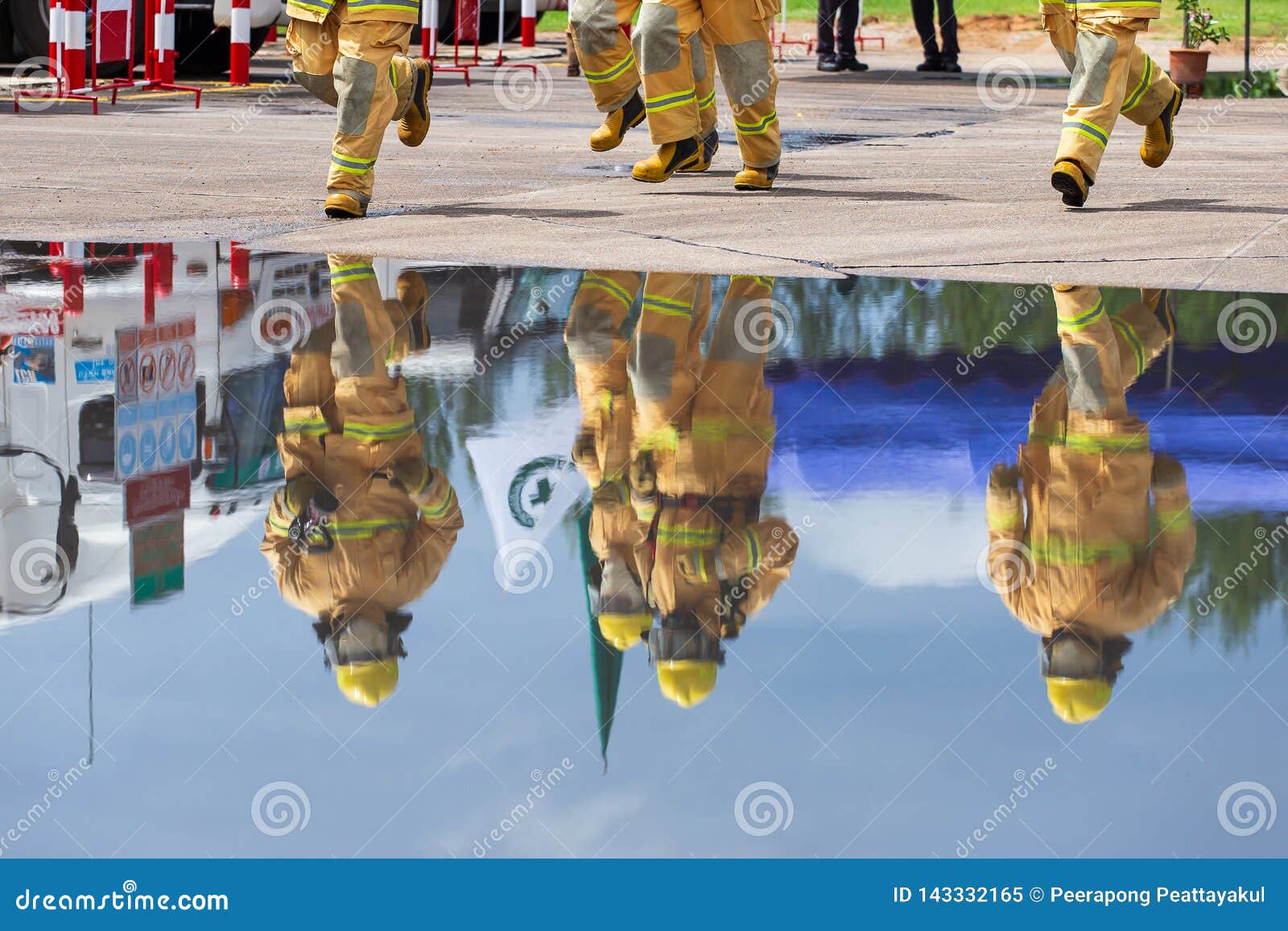 Fireman on the fire stock image. Image of pride, brave - 143332165