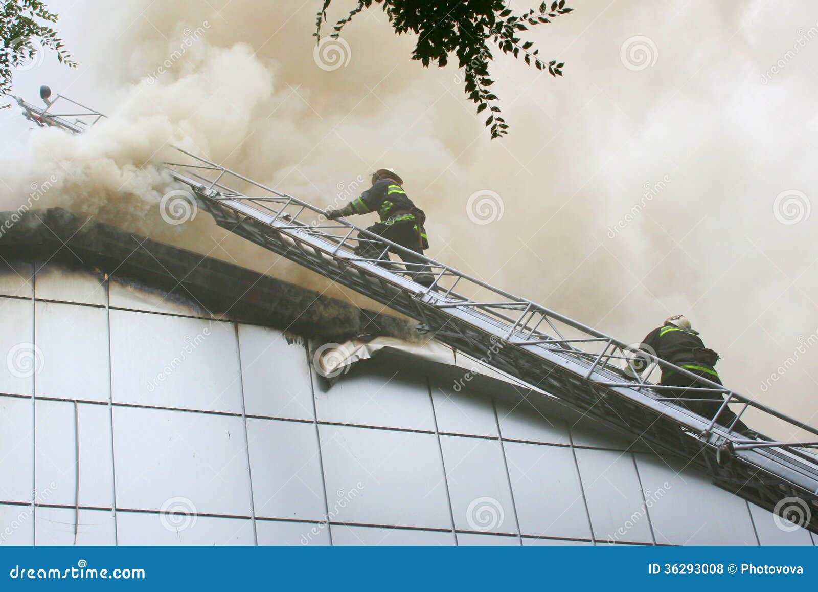 Fireman Wearing Gas Mask Stairs Stock Photos - Free & Royalty-Free ...