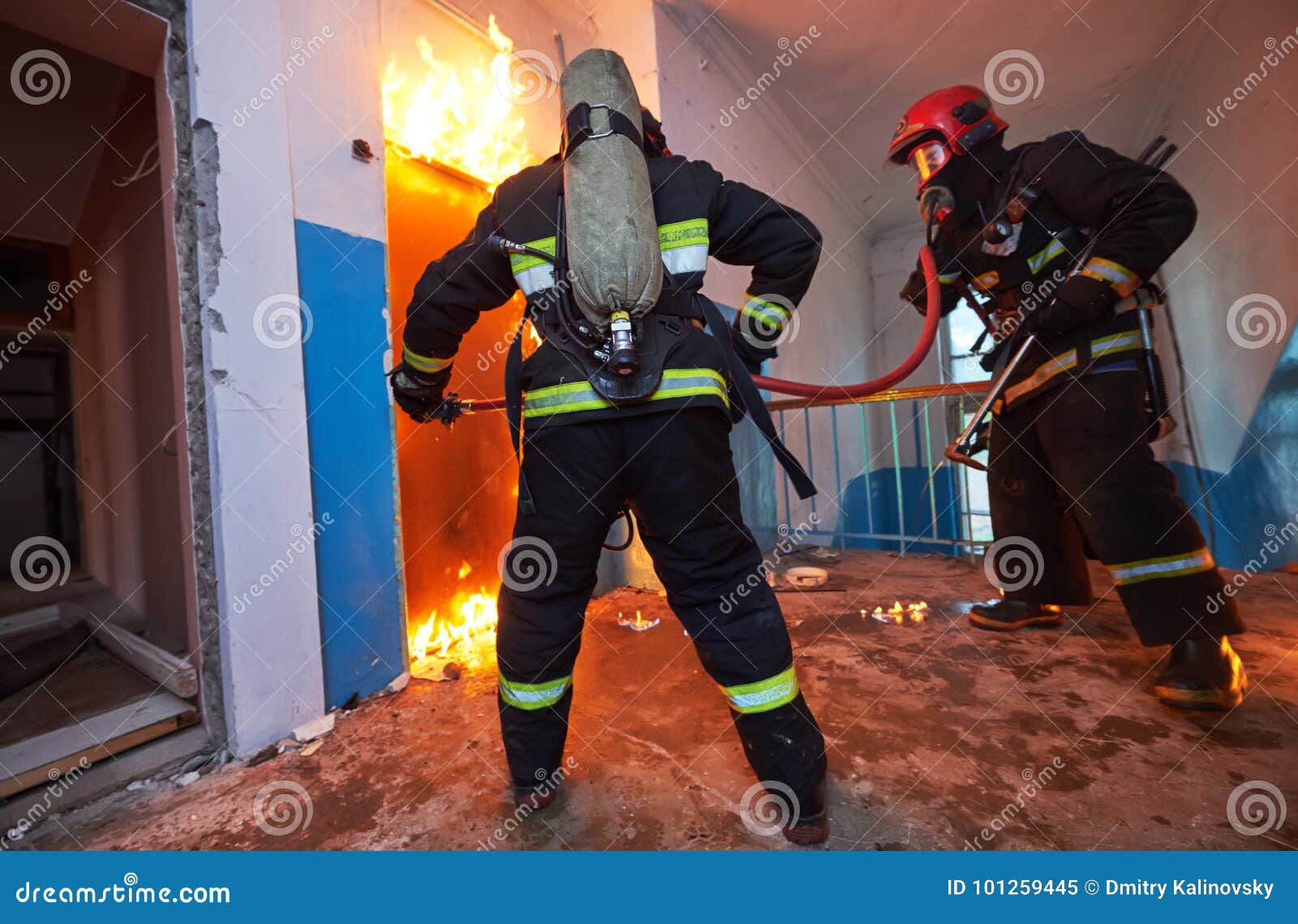 Firemans Team during Firefighting Editorial Image - Image of emergency ...