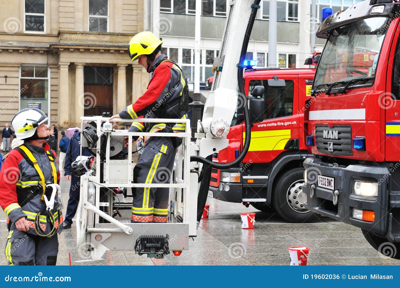 Firemen editorial photo. Image of accident, jobs, cars - 19602036