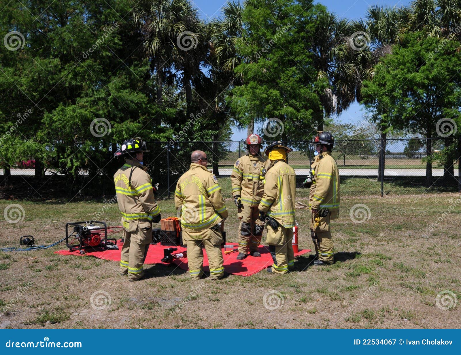 Firemen in training editorial photography. Image of rescue - 22534067