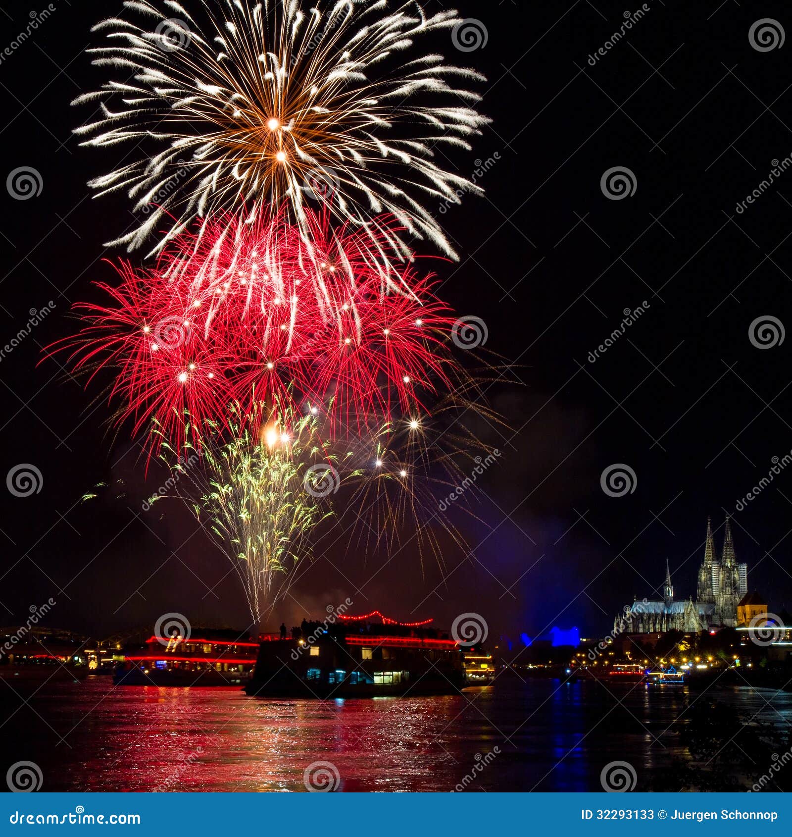Firework over Cologne stock image. Image of lner, river - 32293133
