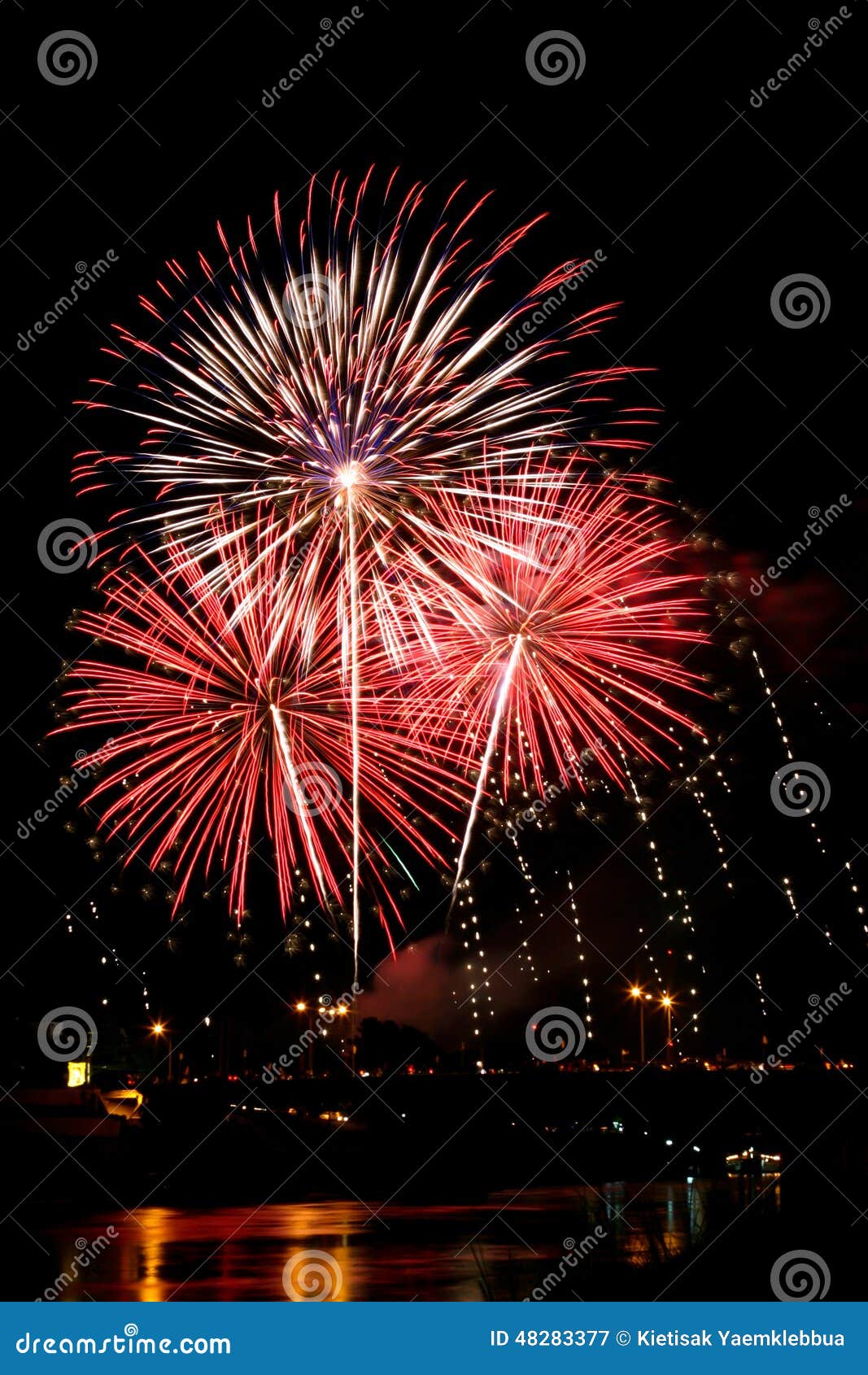 Fireworks Burst - Stock Image Stock Image - Image of exposure, dark ...