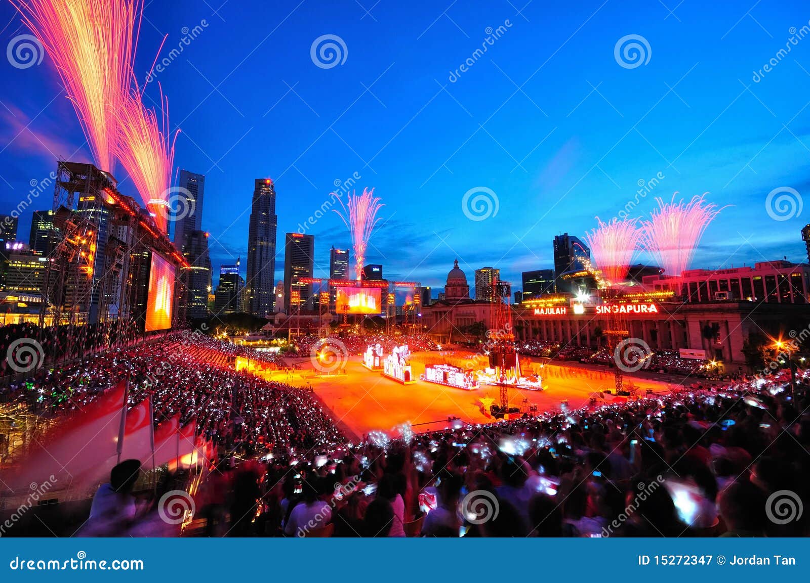 Fireworks Display during NDP 2010 Editorial Photography - Image of ...