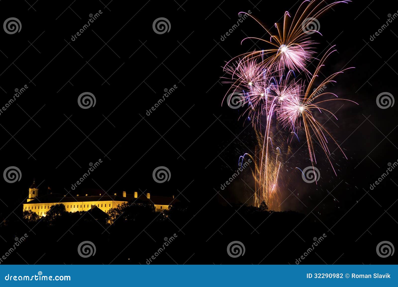 Fireworks over the castle stock photo. Image of evening - 32290982