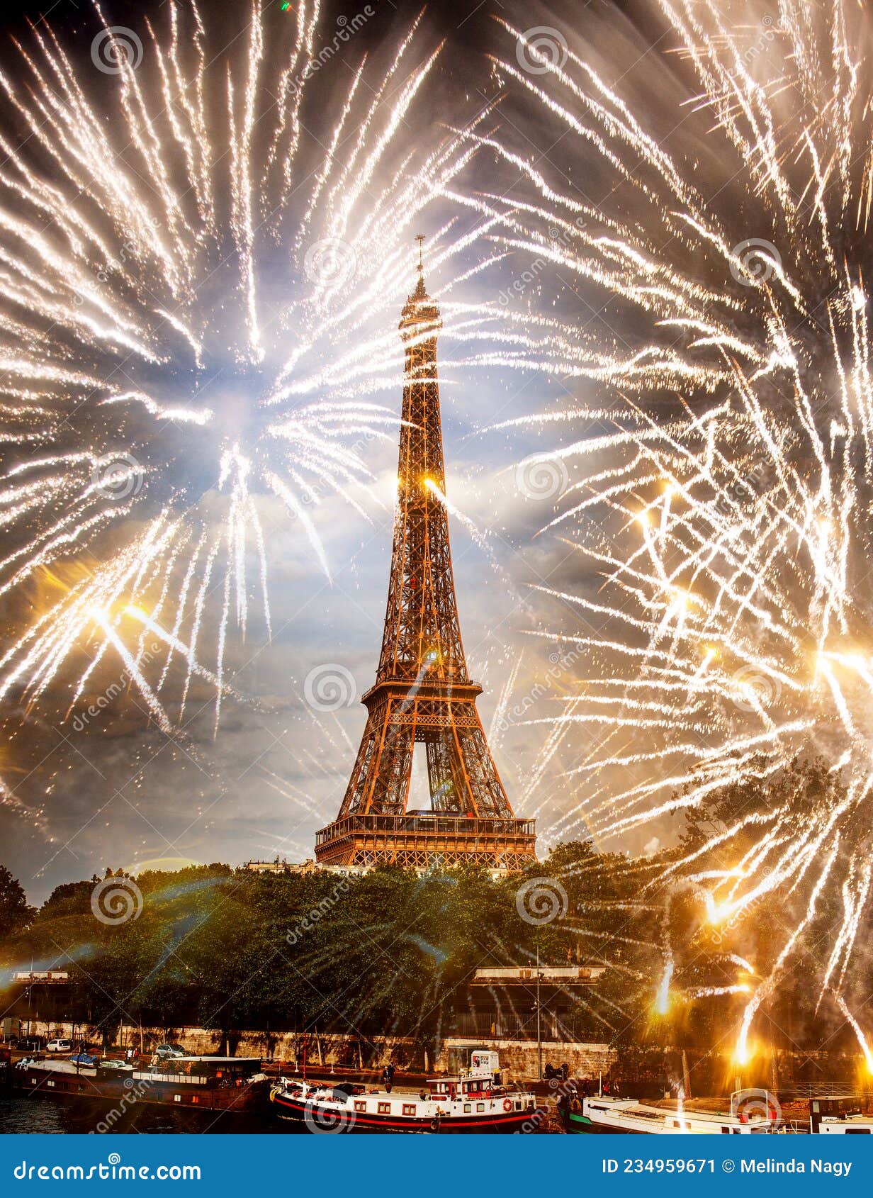 Fireworks Over the Eiffel Tower New Year in Paris Stock Image - Image ...