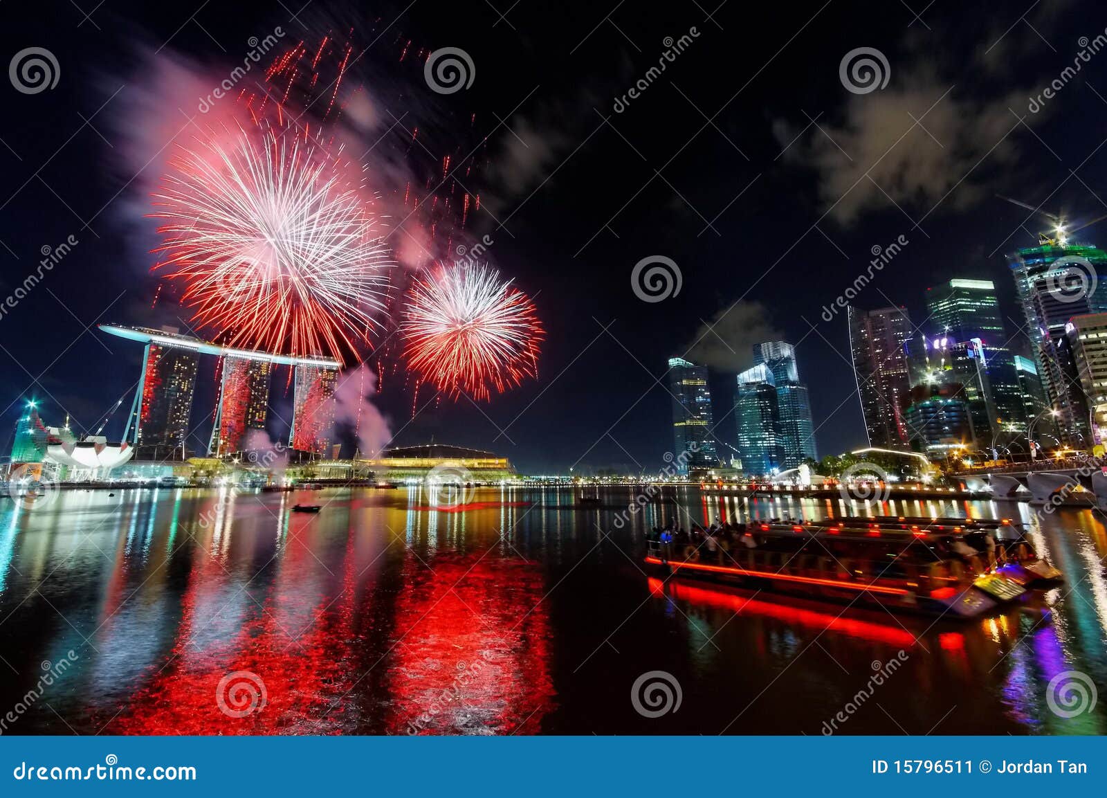 Fireworks over Marina Bay editorial photo. Image of rehearsal - 15796511