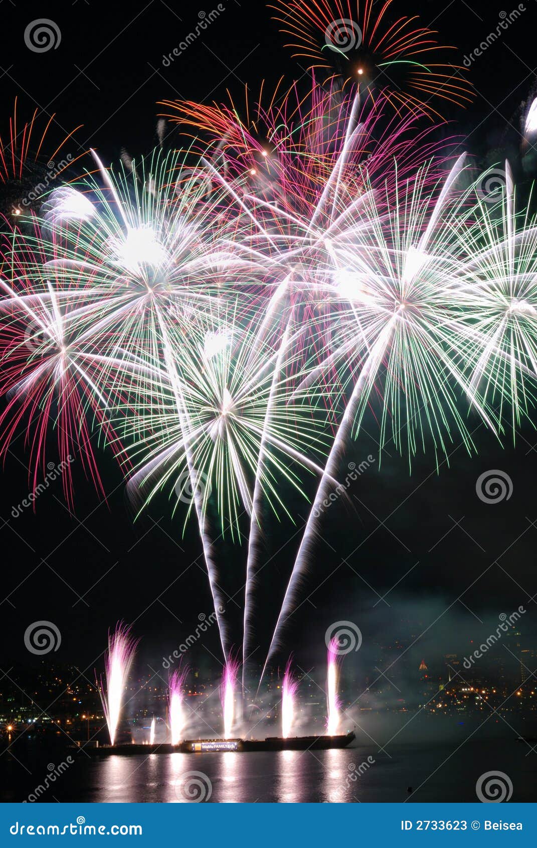 Fireworks in Seattle stock image. Image of flame, night - 2733623