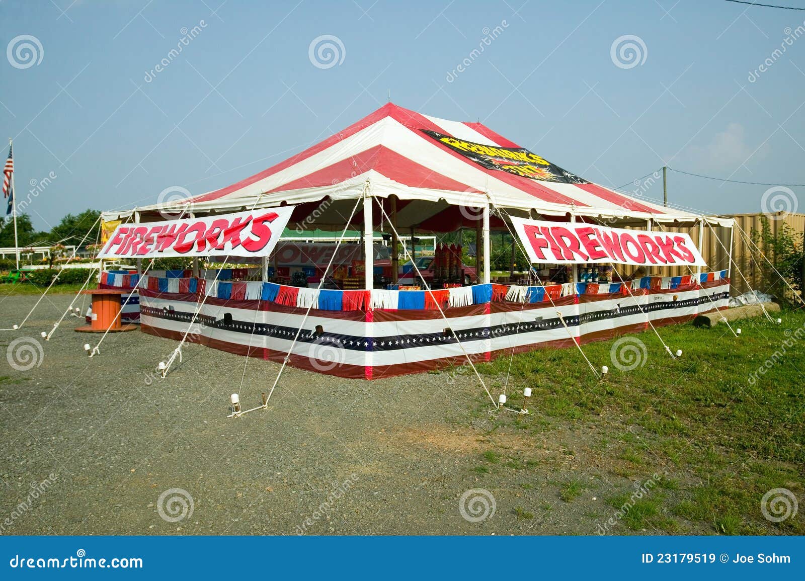 Fireworks stand editorial stock image. Image of independence - 23179519
