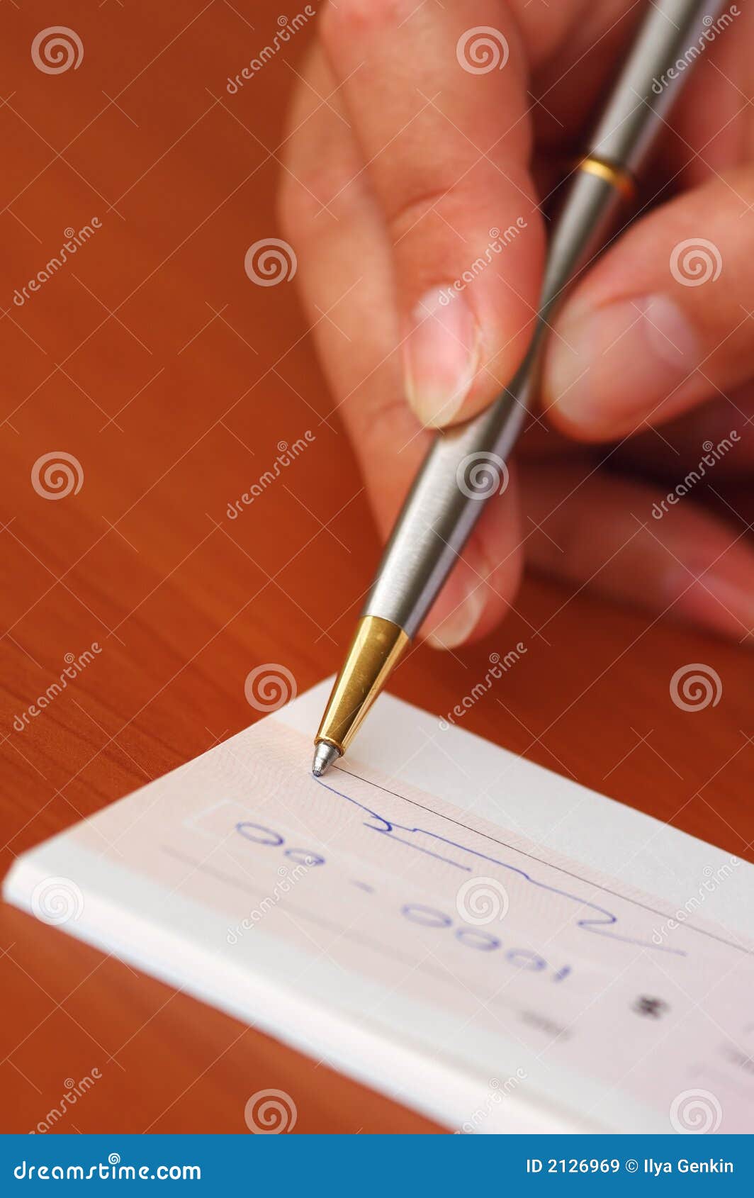 Firma De Un Cheque Del Dinero Imagen de archivo - Imagen de cuenta ...