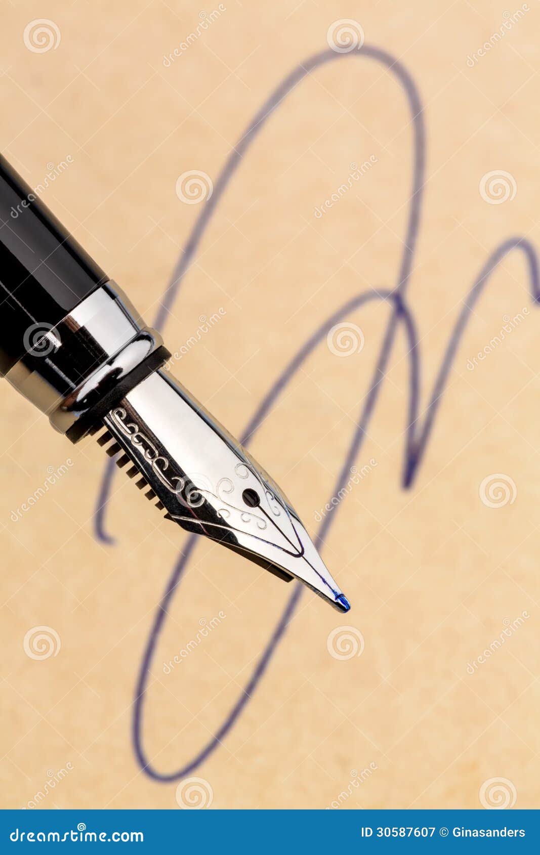 Firma e penna immagine stock. Immagine di riempitore - 30587607