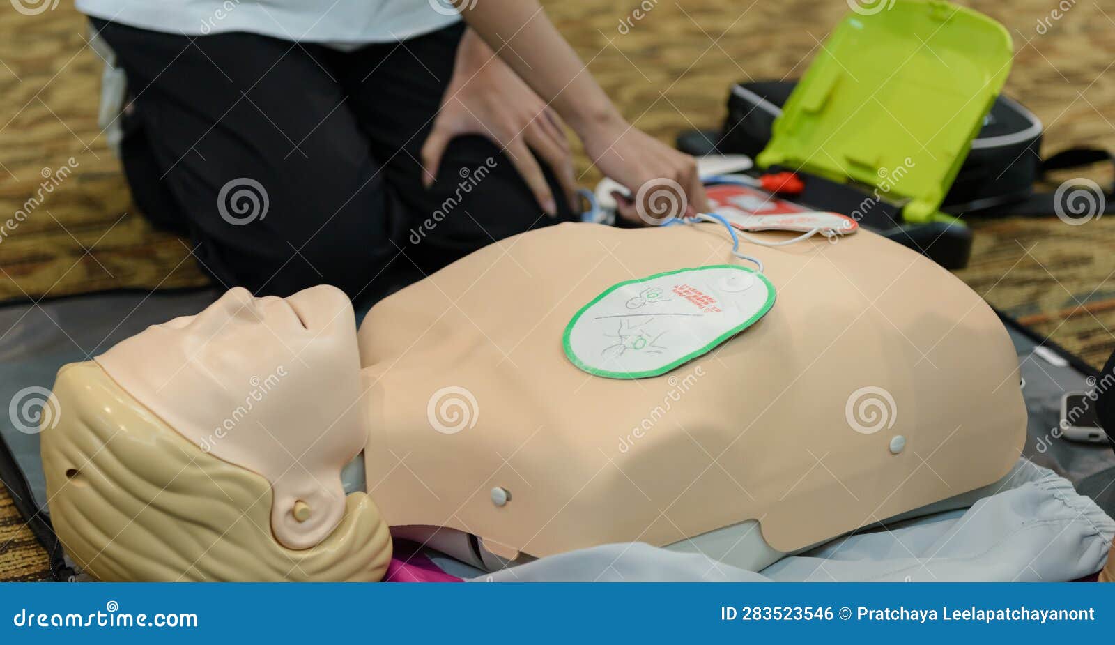 First Aid Cardiopulmonary Resuscitation Course Using Automated External ...
