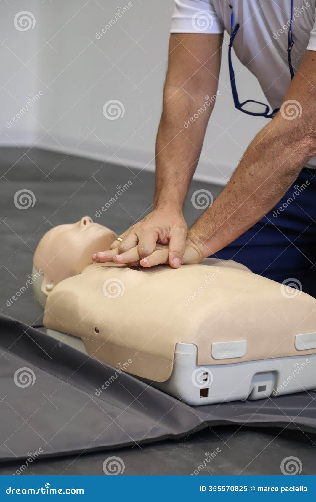 First Aid Course - Company Safety - Cardiac Massage - Basic Life ...