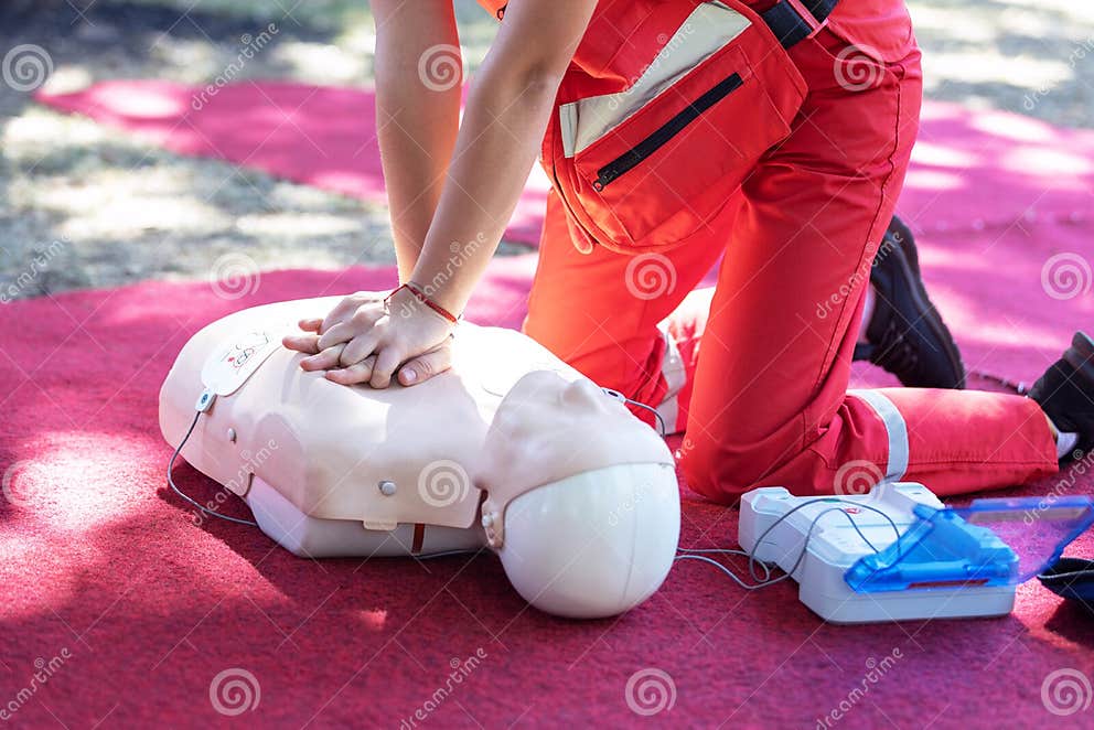 First Aid and CPR Course Using Automated External Defibrillator Device ...