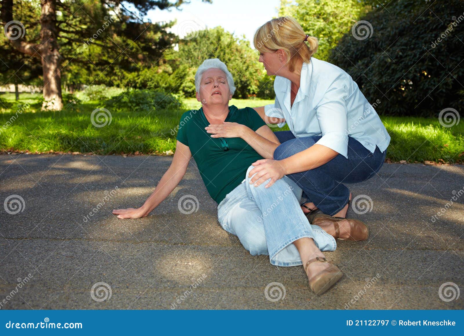 First aid for senior woman stock image. Image of emergency - 21122797