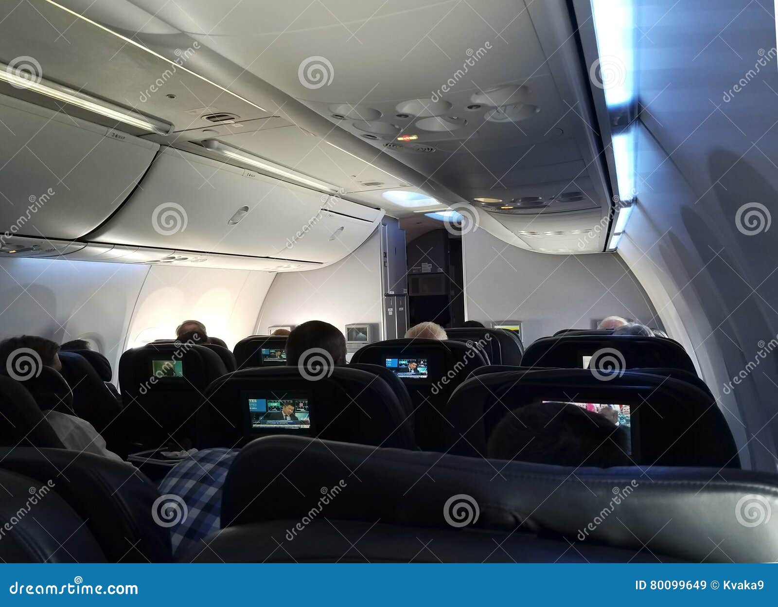 UPS Airlines First Boeing 747-8 Cargo Freighter Landing Editorial Photo ...