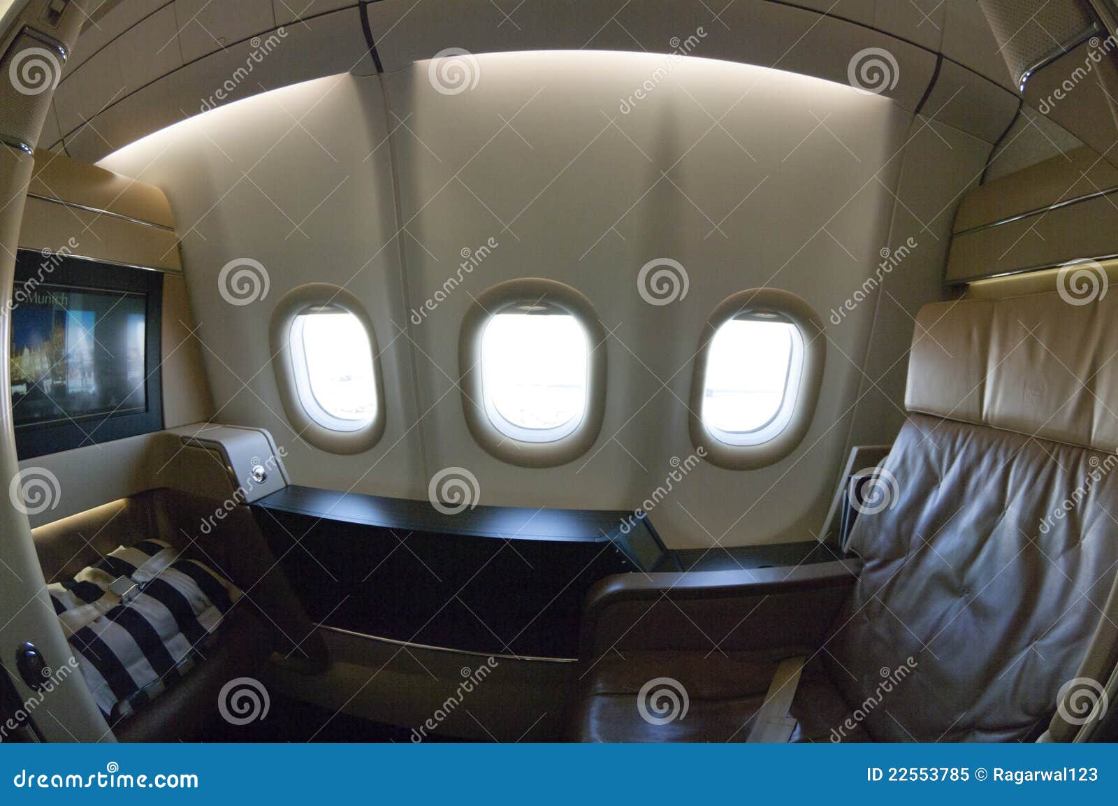 The First Class Cabin Of A Korean Airlines KE Boeing 747-8 Airplane ...