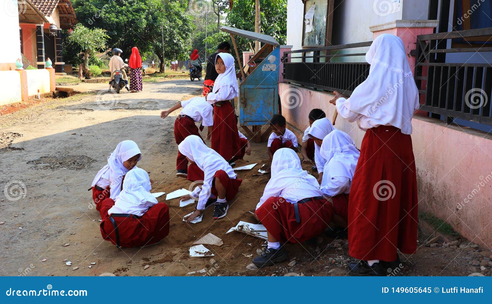 First Day School of Elementary School Students Editorial Image - Image ...