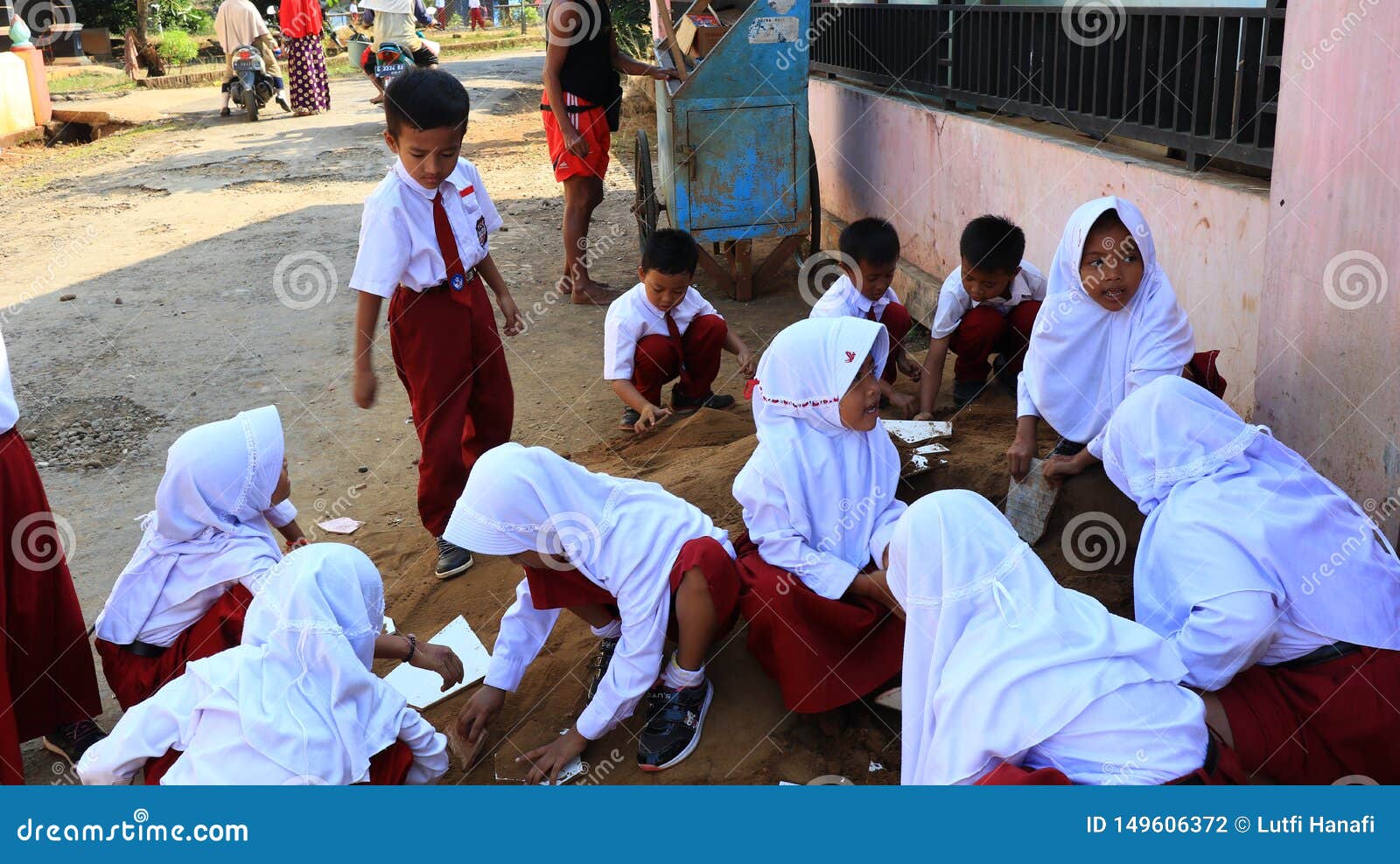 First Day School of Elementary School Students Editorial Photography ...