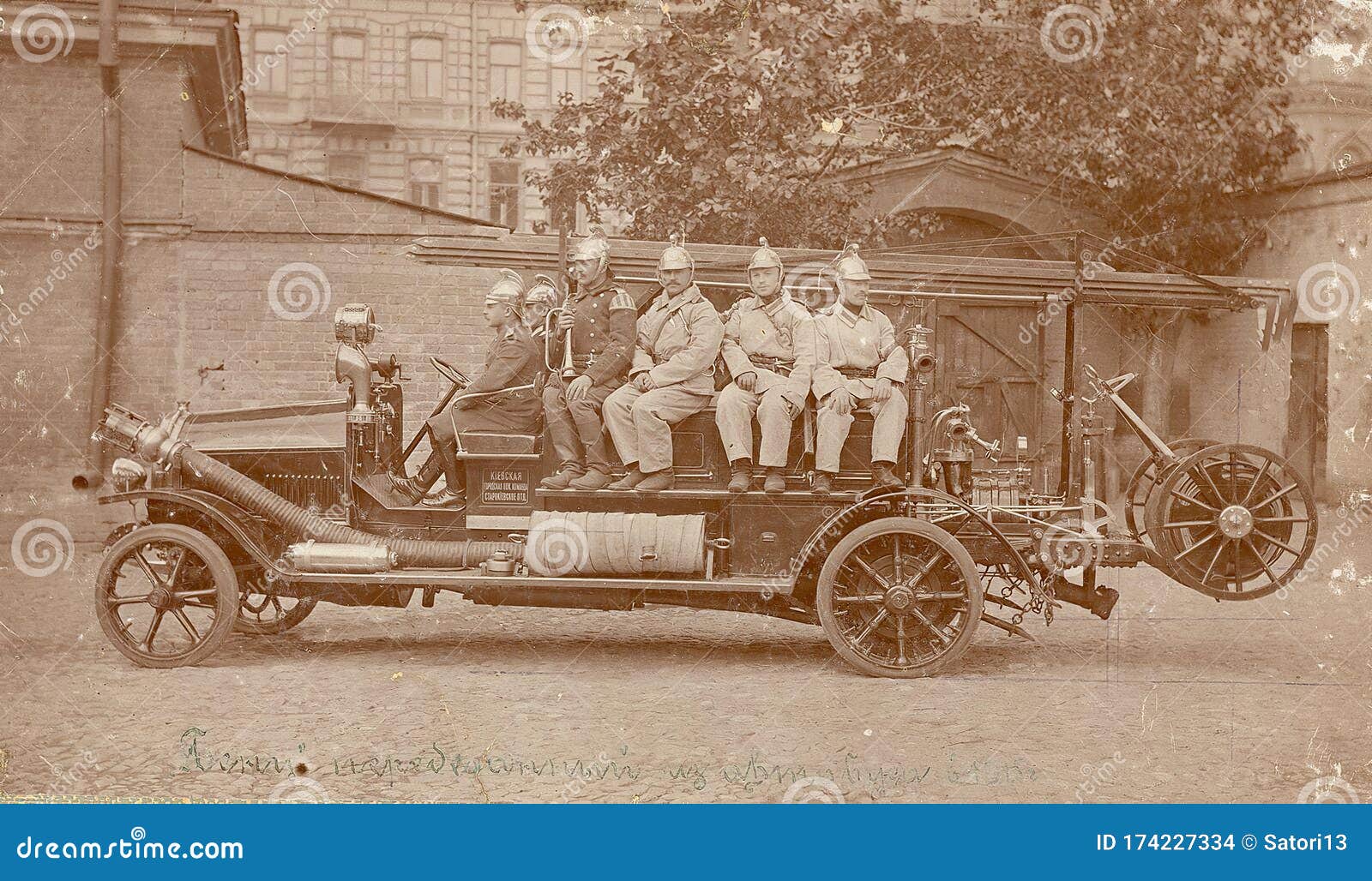 First Fire Truck in Kyiv in 1913 Editorial Stock Image - Image of kyiv ...