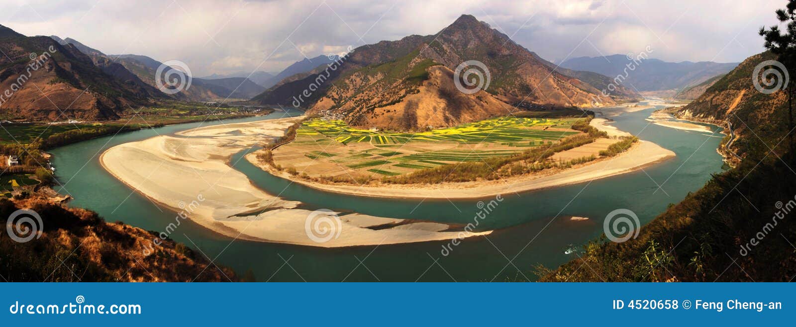 The First Gulf of Changjiang River Stock Photo - Image of china, north ...
