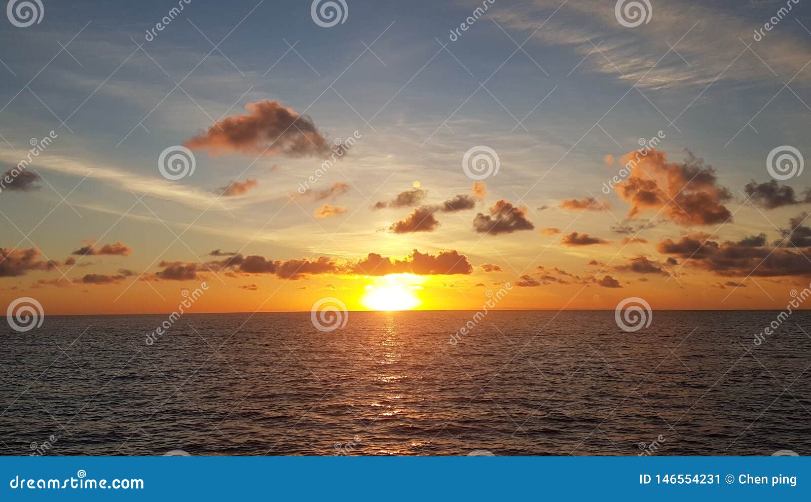 First Rays of the Morning Sun Stock Image - Image of morning, sunrise ...